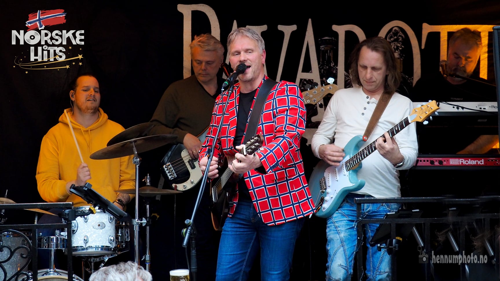 Book Norske Hits - Coverband fra Drammen med 5 medlemmer